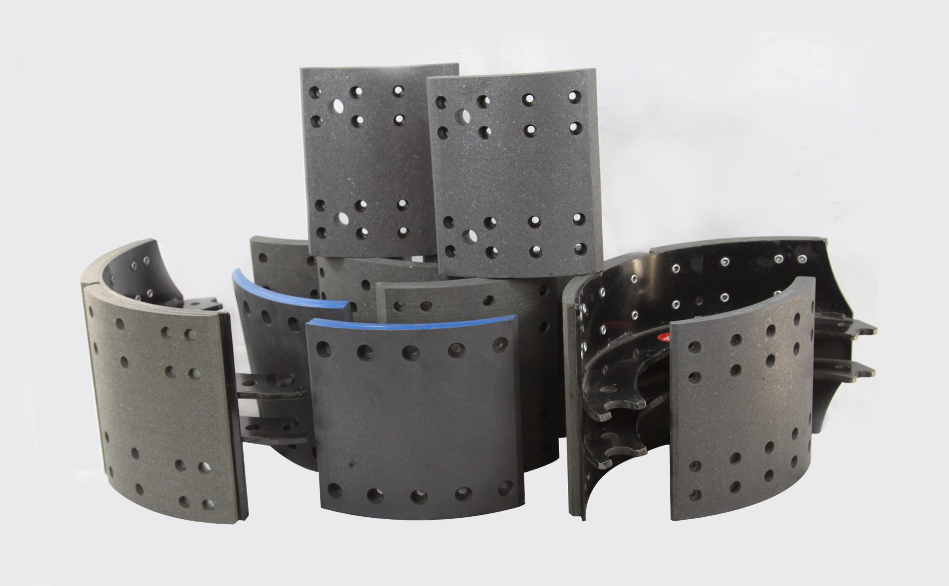 Over 120 models disc brake pads for commercial vehicles including ...